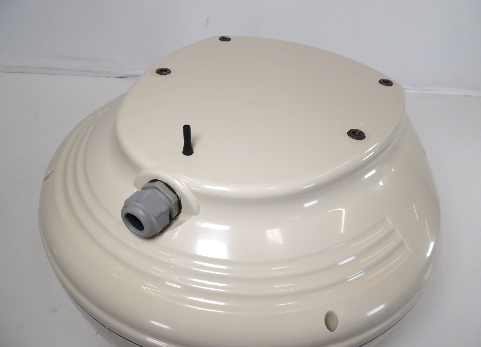 Raymarine - M92650-S - 2kW 18" Analog Radar *Radome ONLY* Tested / LOW ...