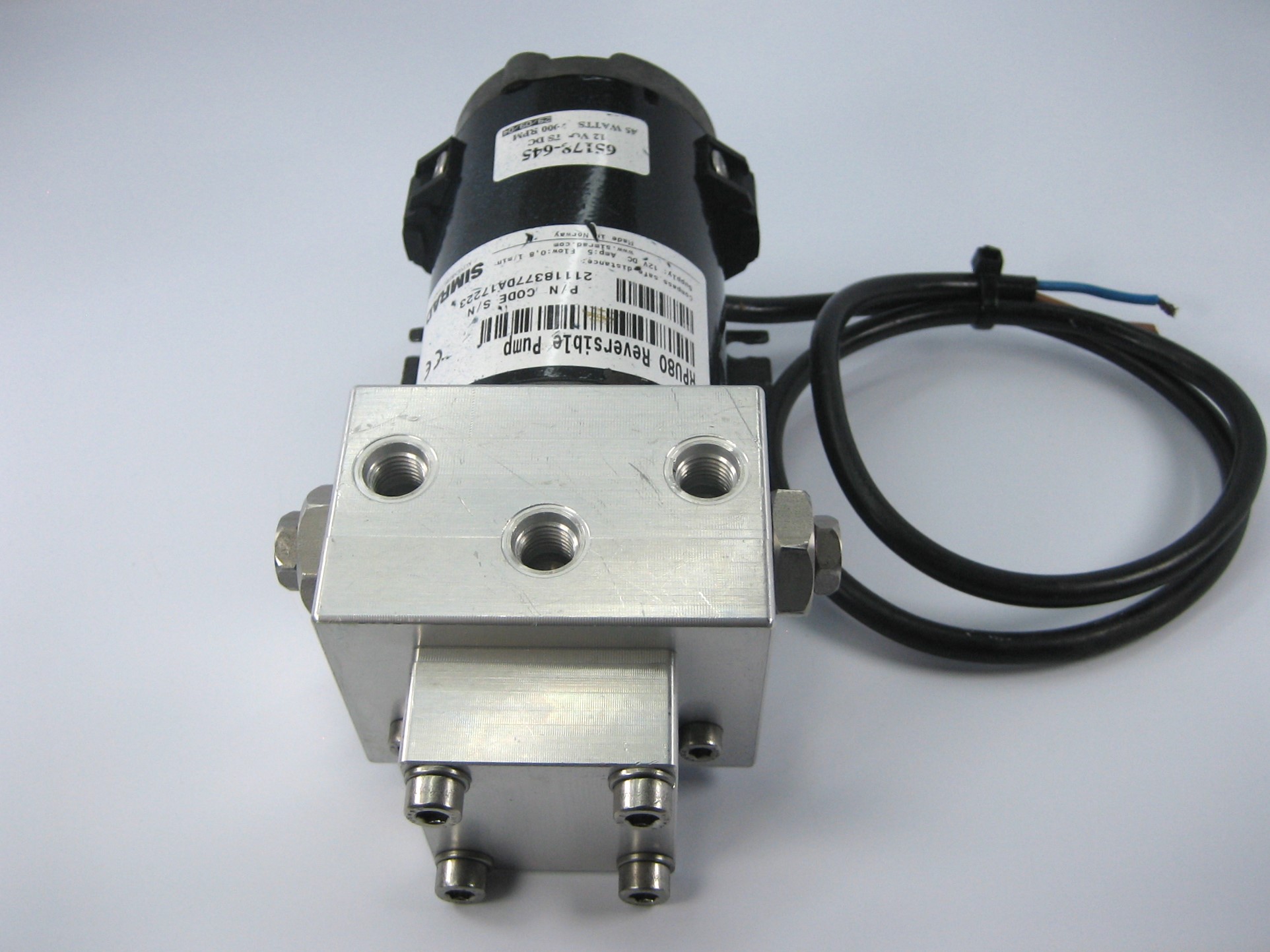 Simrad RPU80 21118377 Reversible Hydraulic Pump - Max Marine Electronics