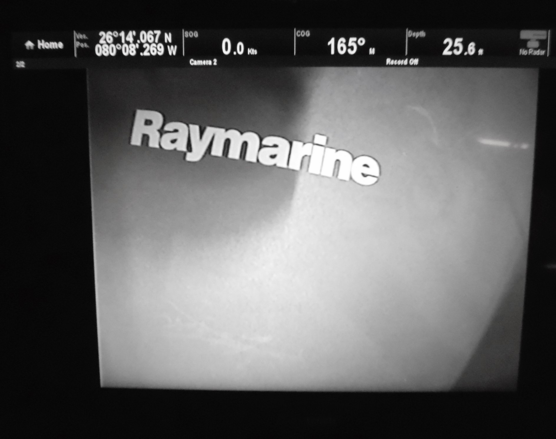 Raymarine e165 15.4" HybridTouch Multifunction Display w/ Sun Cover ...
