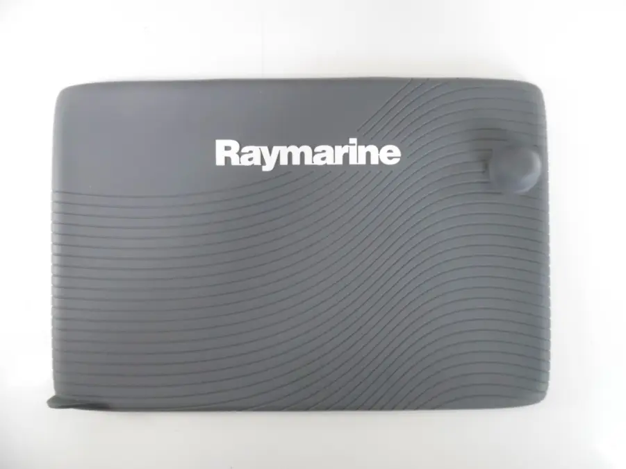 Raymarine e165 15.4" HybridTouch Multifunction Display w/ Sun Cover ...