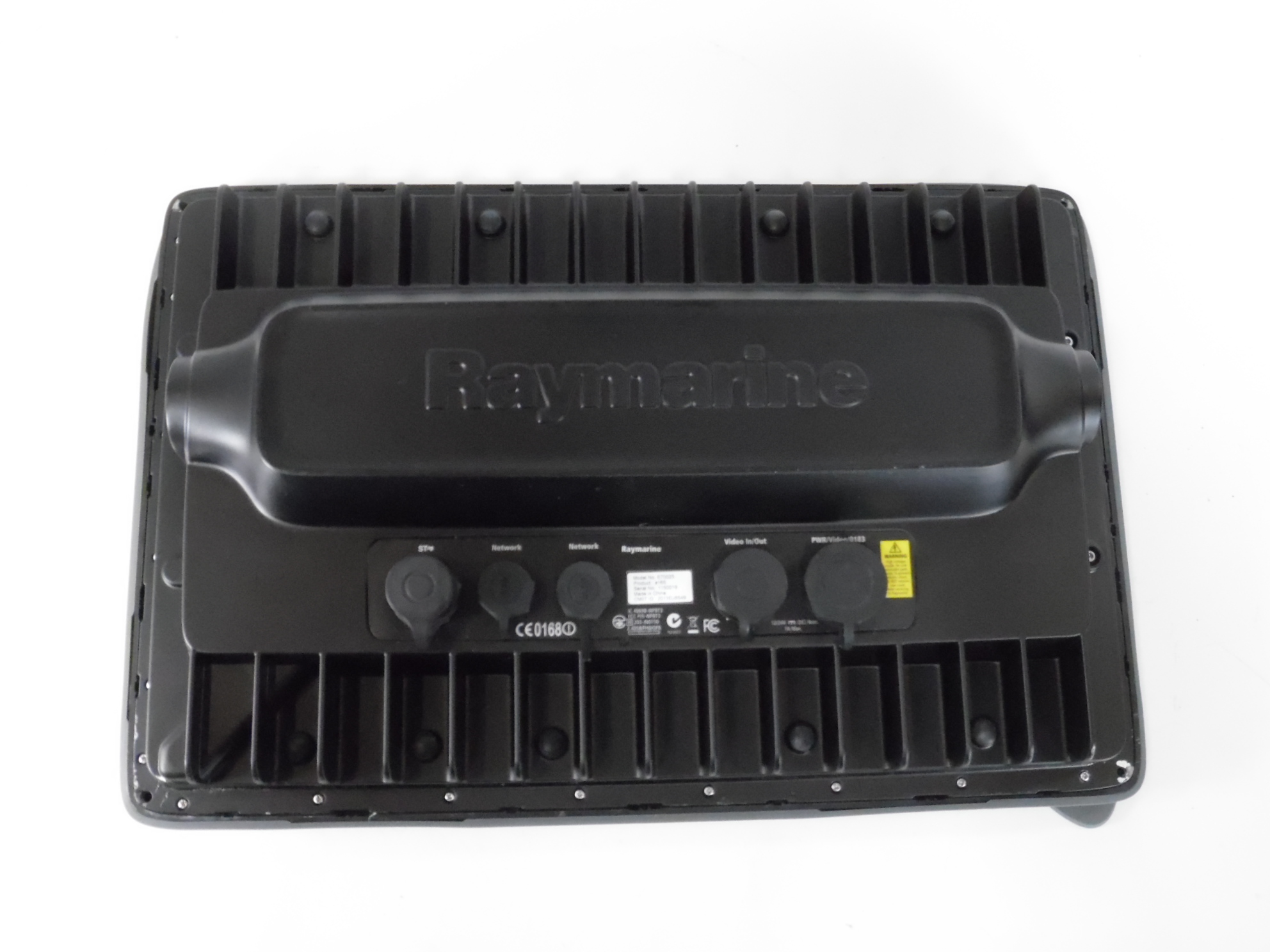 Raymarine e165 15.4" HybridTouch Multifunction Display w/ Sun Cover ...