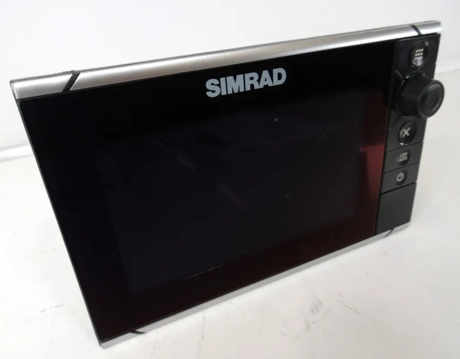 Simrad NSS7m Evo2 Chartplotter Multifunction Display -Insight- Tested ...