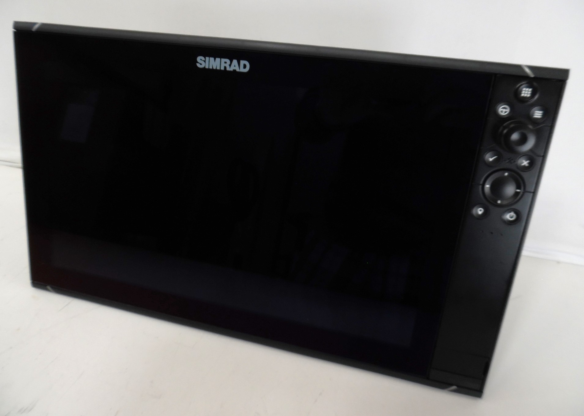 Simrad NSS16 Evo3 16″ Touchscreen MFD Chartplotter (Tested Good) W ...
