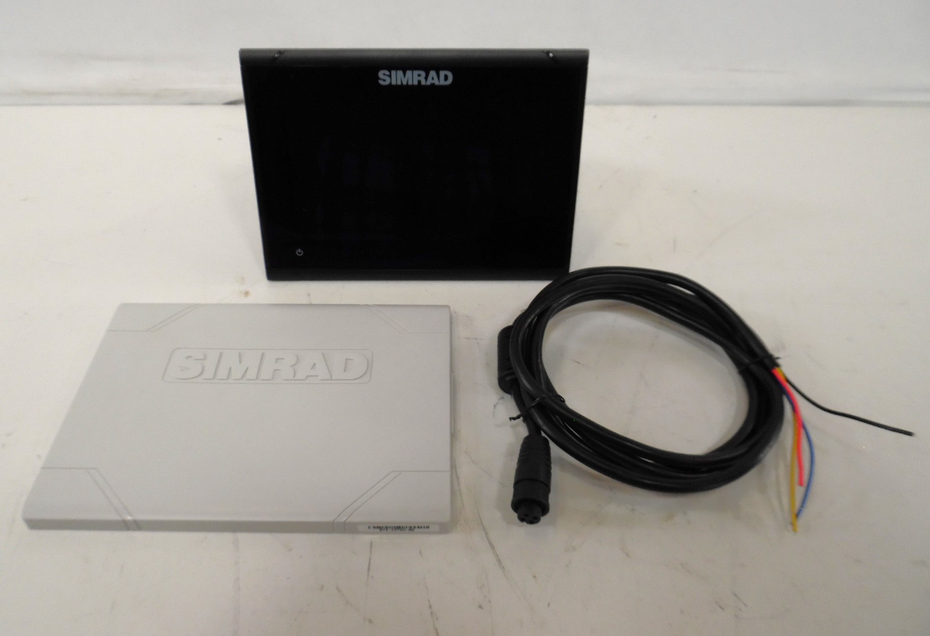 Simrad GO7 XSR MFD W/ Suncover No XDCR Tested Good (90 Day Warr) - Max ...