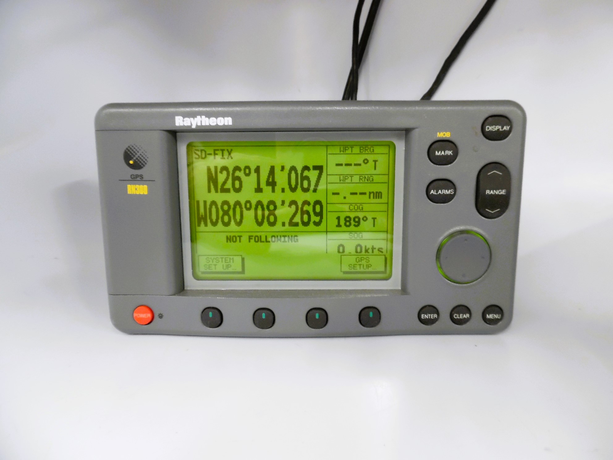 Raymarine - RN300 RayNav GPS Plotter Display w/ Sun Cover - E32017 ...