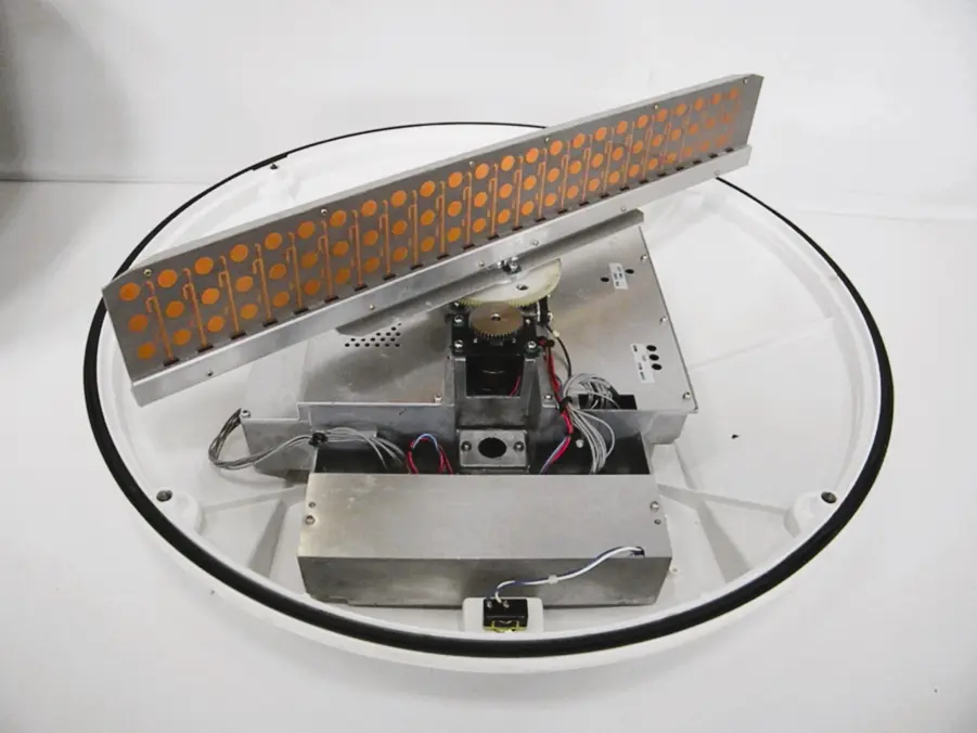 Raytheon R20XX Raster Scan Radar System w/ M92539 24" Radome & Cables ...