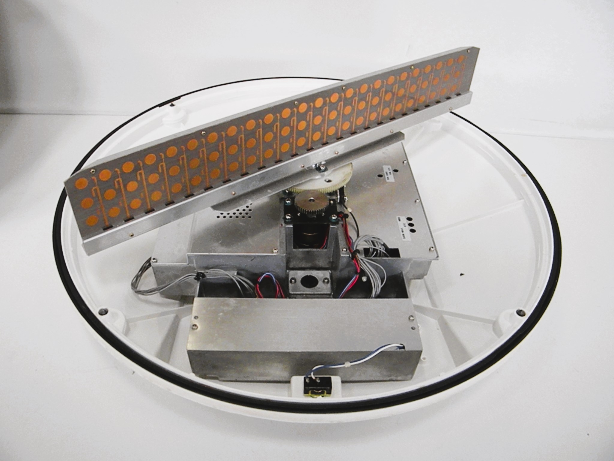 Raytheon R20XX Raster Scan Radar System w/ M92539 24" Radome & Cables ...