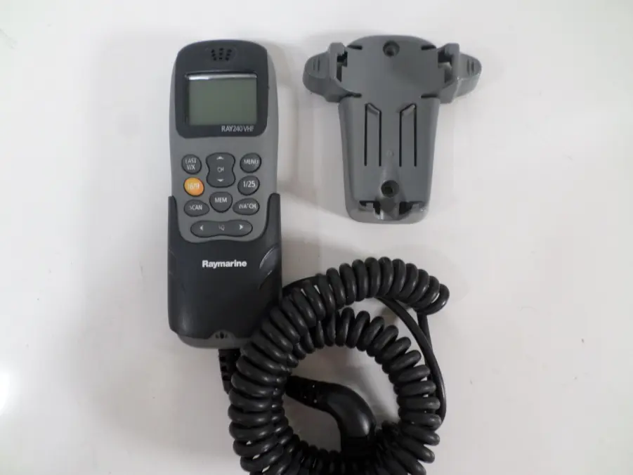 Raymarine RAY240 Marine VHF Radio Unit Handset Model E45009 with Cradle ...