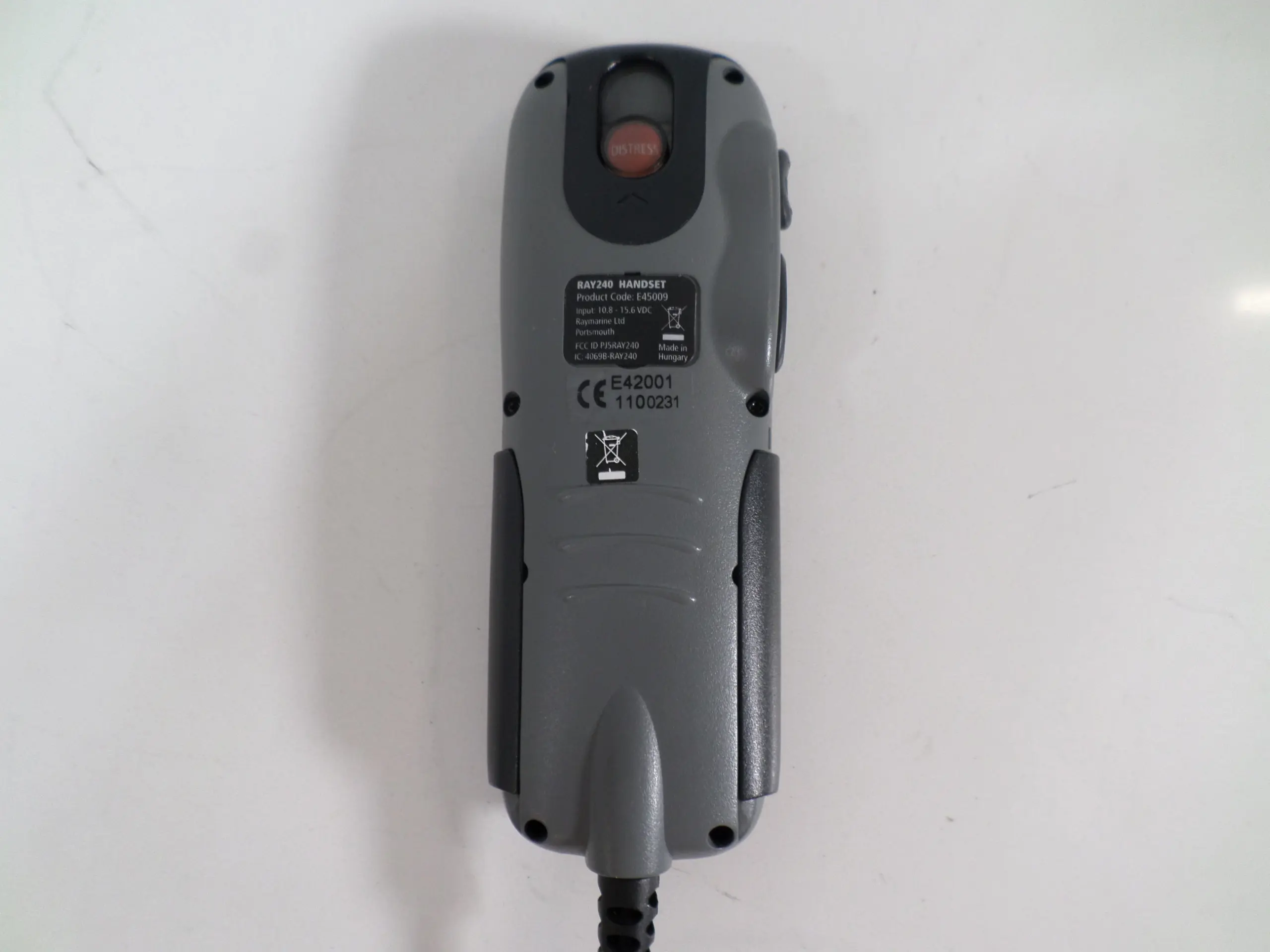 Raymarine RAY240 VHF Radio Unit Handset Model No. E45009 with Cradle ...