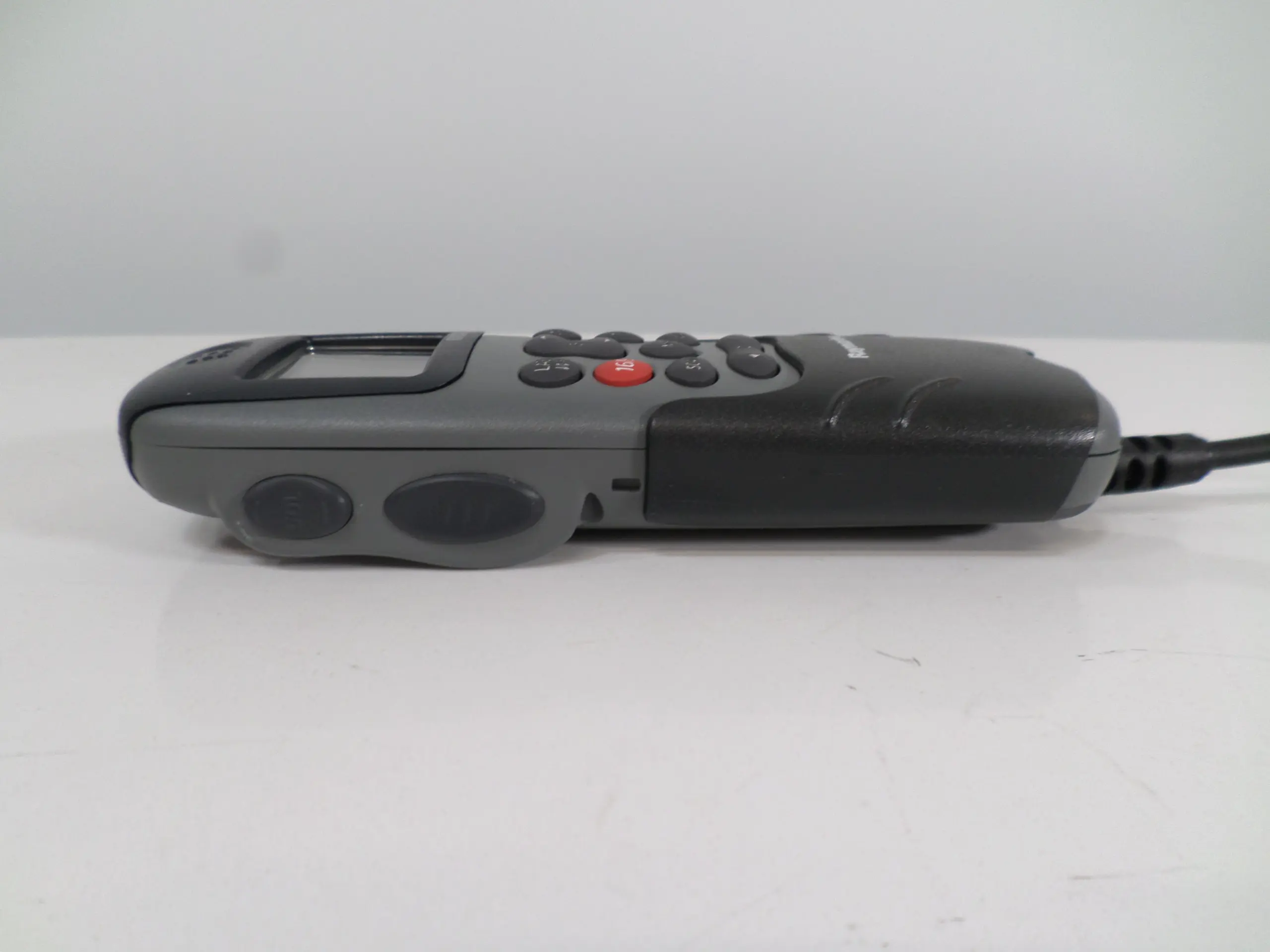 Raymarine RAY240 VHF Radio Unit Handset Model No. E45009 with Cradle ...