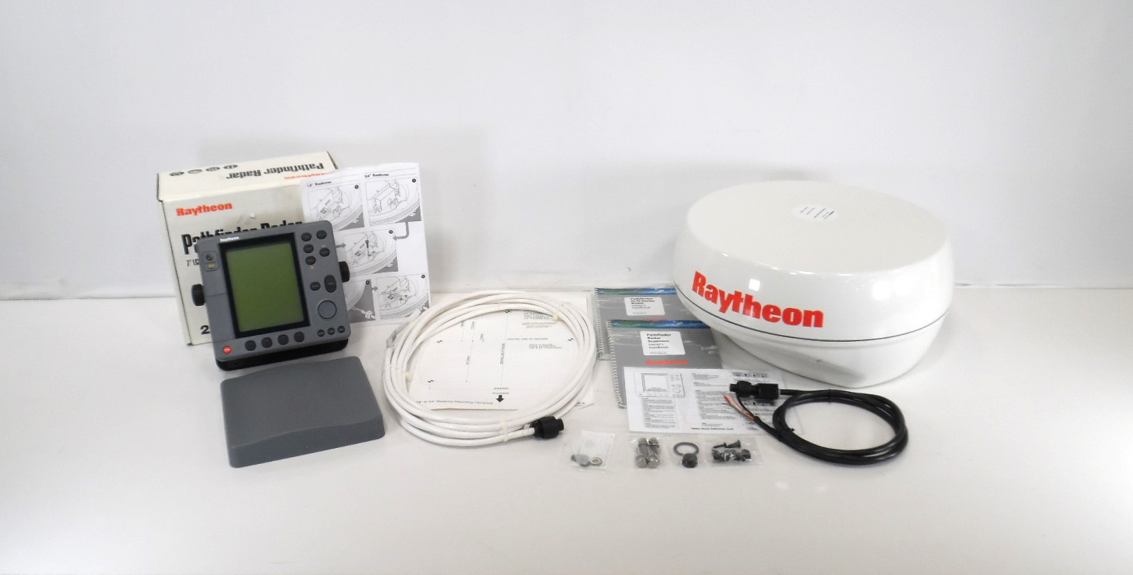 Raytheon *NEW OLD STOCK* 2kW 18" Pathfinder Radome w/ SL70 7" Mono ...