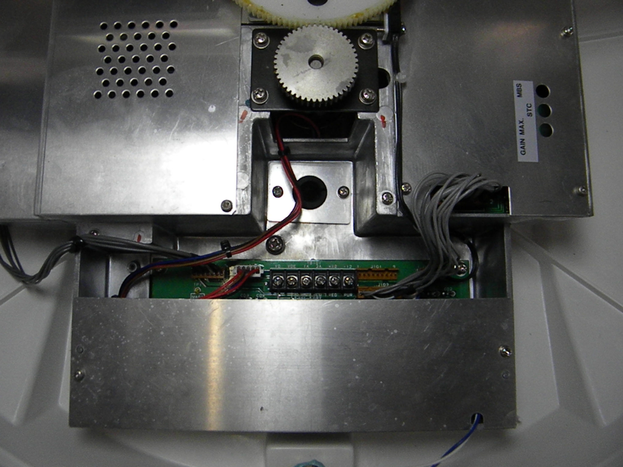 Raytheon R20XX Raster Scan CRT Radar System w/M92539 24" Radome ...