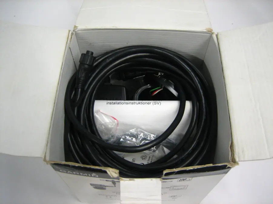 Garmin NMEA2000 Depth Transducer for 13-24 Degree Deadrise - 010-00701 ...