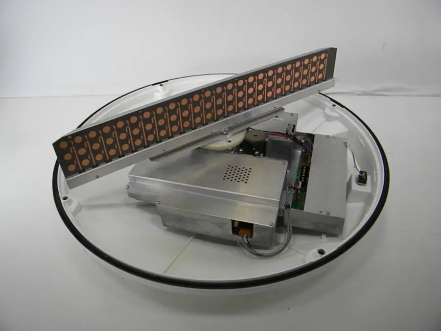 Raytheon R40XX Raster Scan CRT Radar System w/ M92539 24" Radome ...