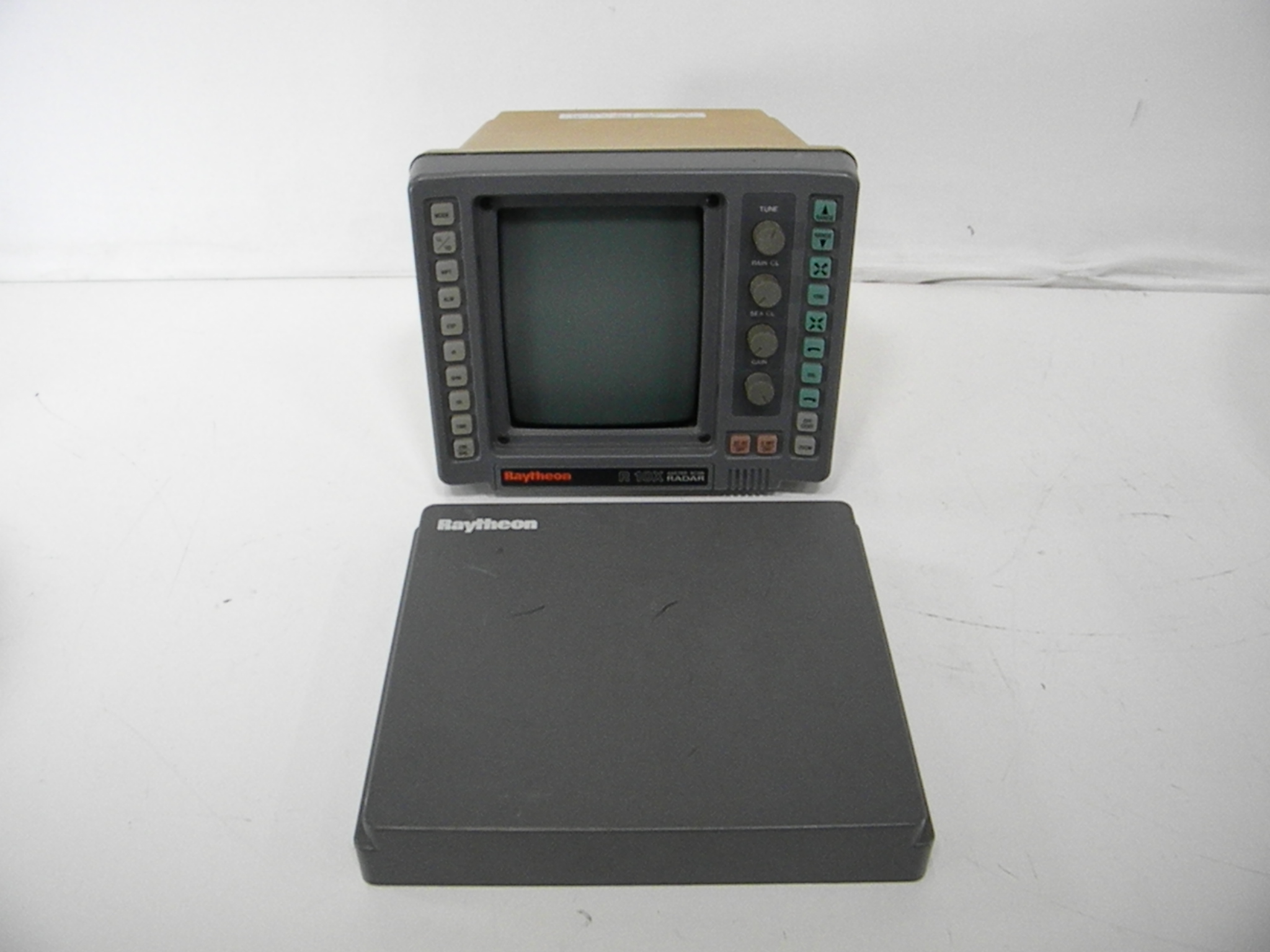 Raytheon R10X Raster Scan Radar System w/50004 18" Radome & Cables ...