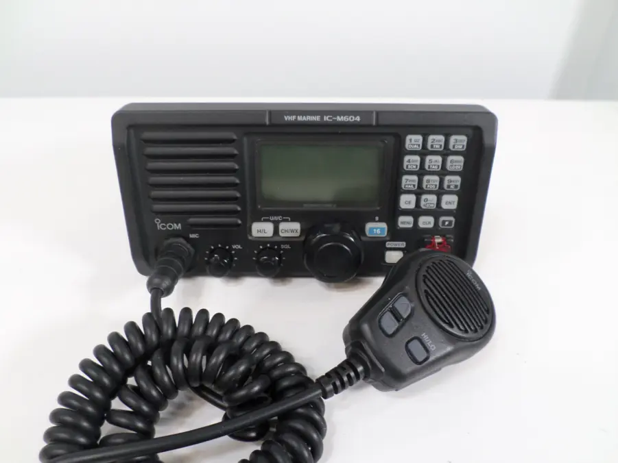 ICOM IC-M604 Marine DSC VHF Transceiver with Detachable Mic - Fully ...