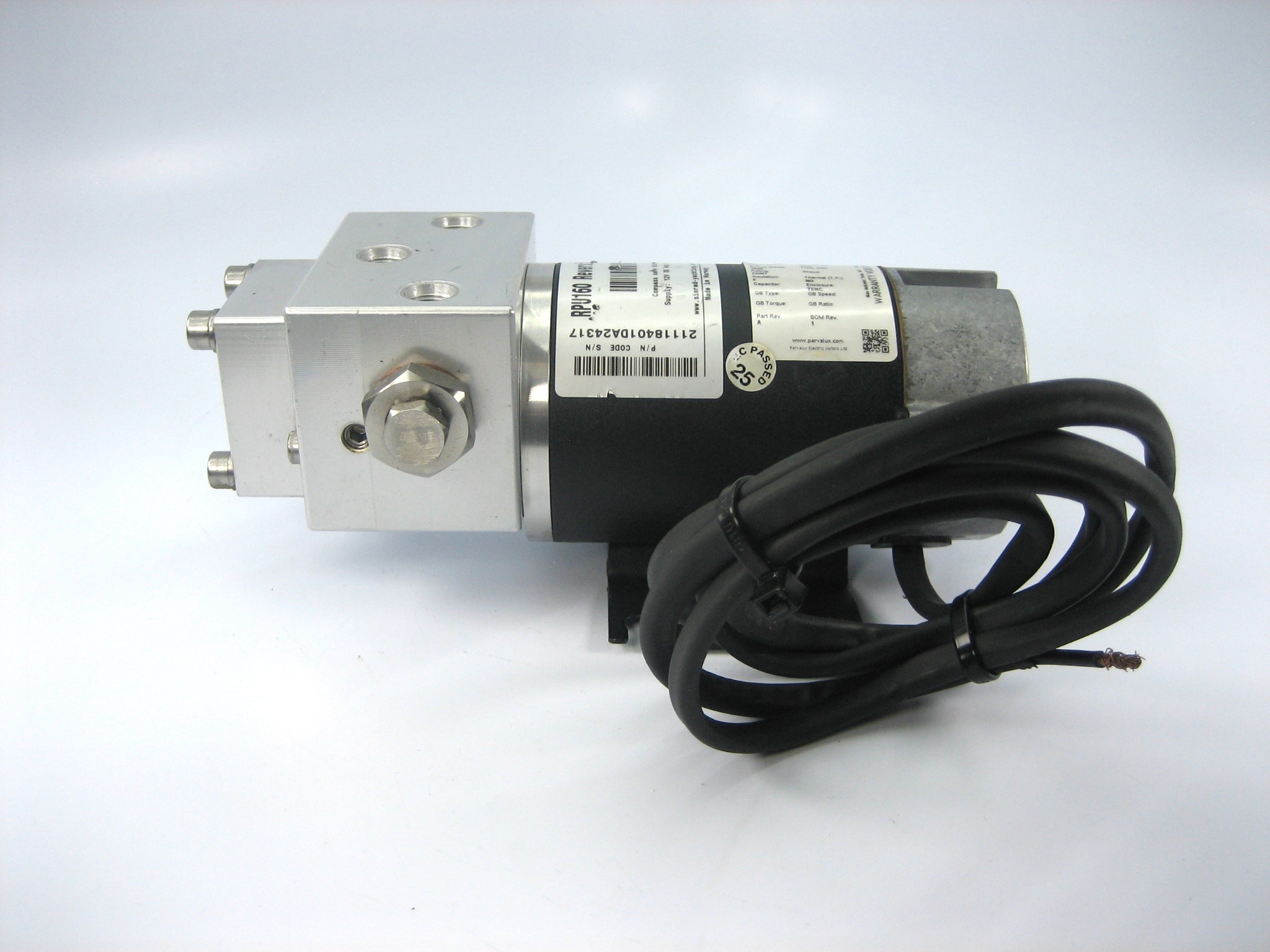 Simrad RPU160 Reversible Hydraulic Autopilot Pump - Max Marine Electronics