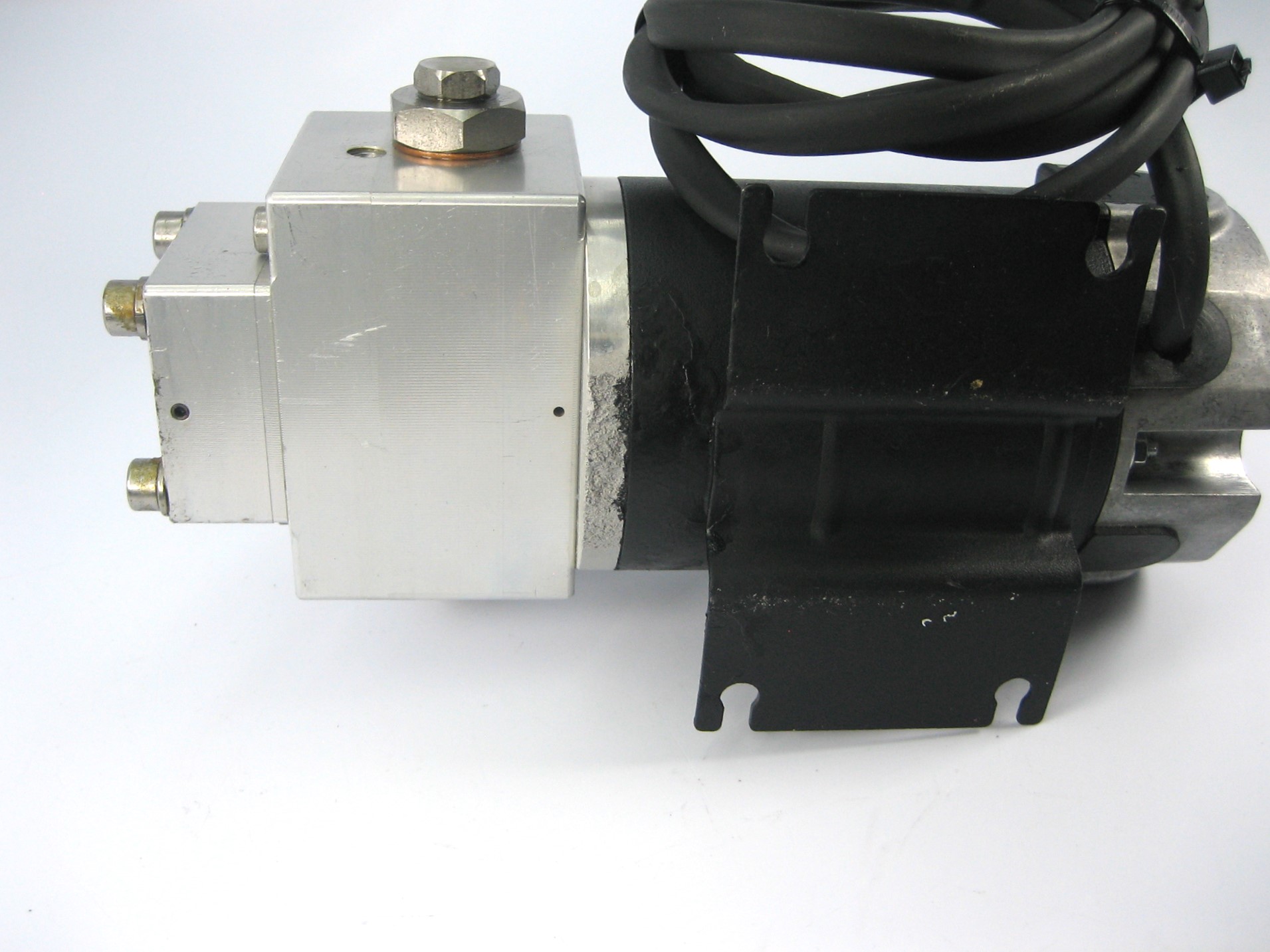 Simrad RPU160 Reversible Hydraulic Autopilot Pump - Max Marine Electronics