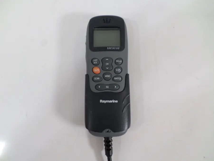 Raymarine RAY240 Marine VHF Unit Handset Model No. E45009 with Cradle ...