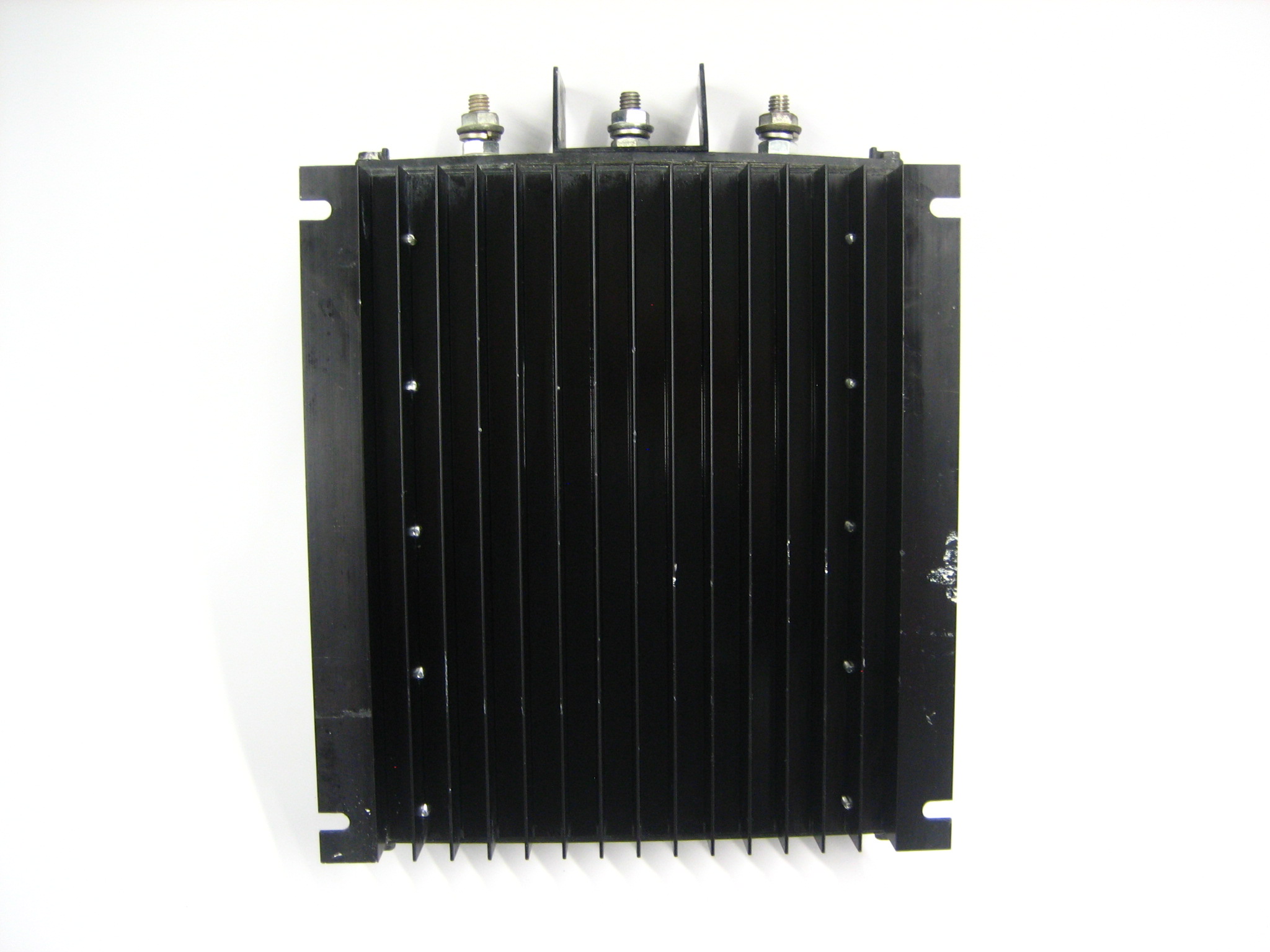 VANNER 65-100 18-32 Volt DC Input, Input/2 Output - 100 Amp Battery ...