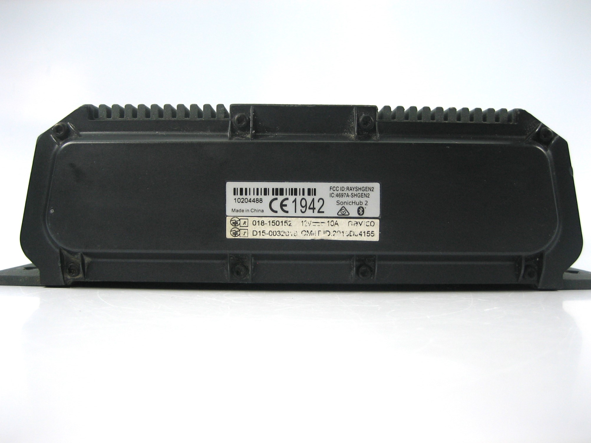 Simrad SonicHub2 Bluetooth Marine Entertainment System - Max Marine ...