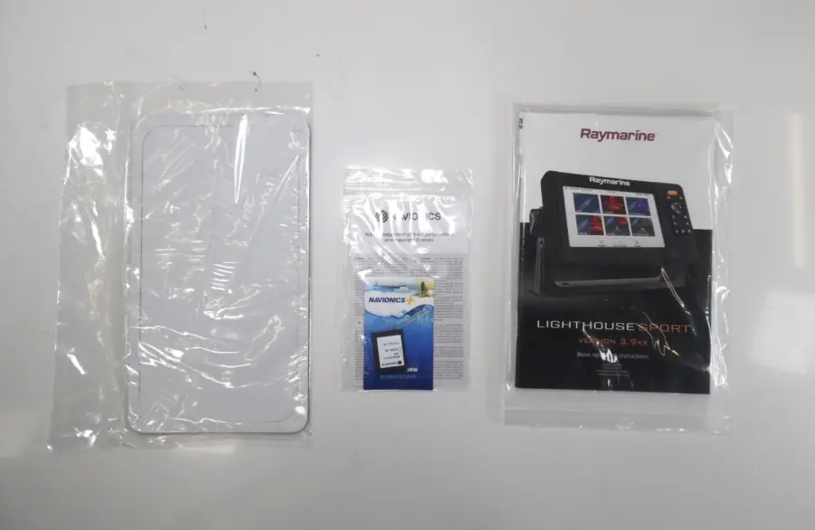 Raymarine E70532 Element 7 HV - 7'' Plotter w/ HV-100 CHIRP HyperVision ...