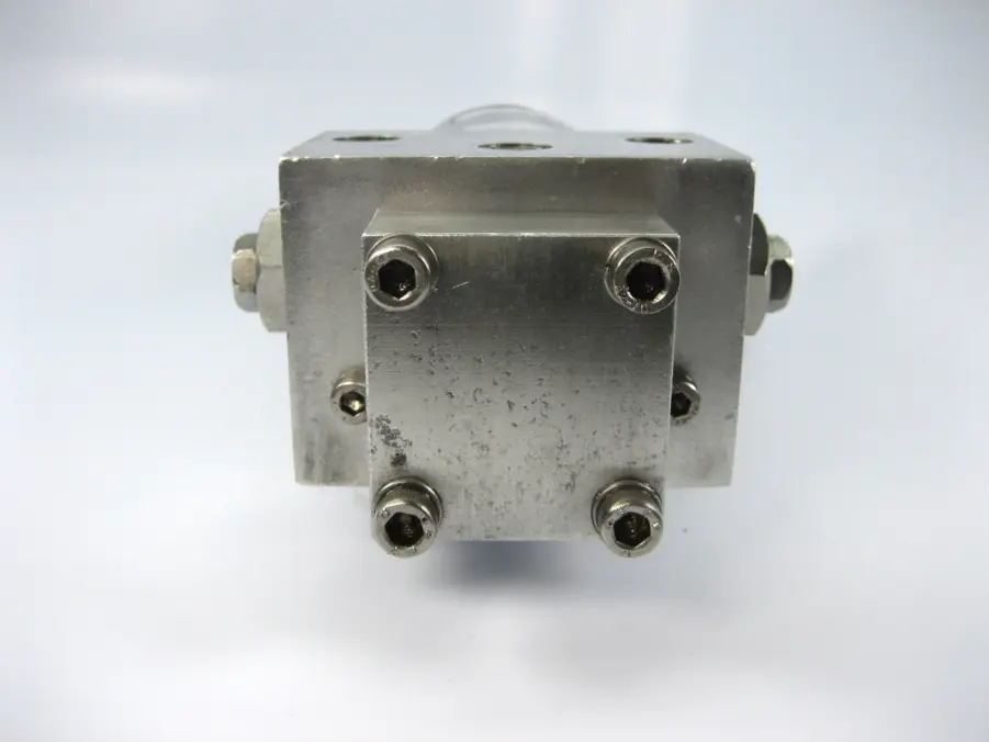 Simrad RPU300 Marine Reversible Hydraulic Autopilot Pump - Max Marine ...