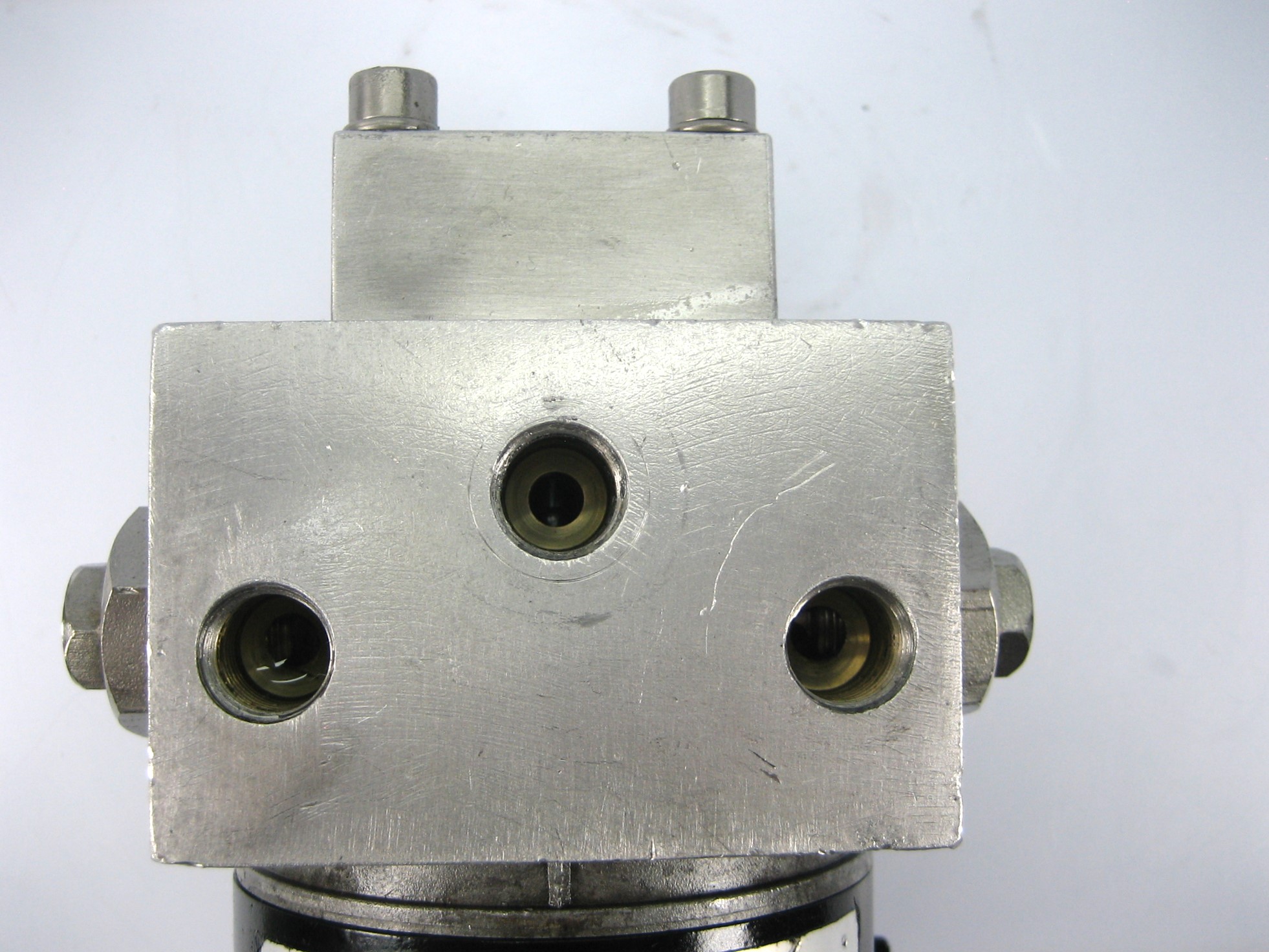 Simrad RPU300 Marine Reversible Hydraulic Autopilot Pump - Max Marine ...