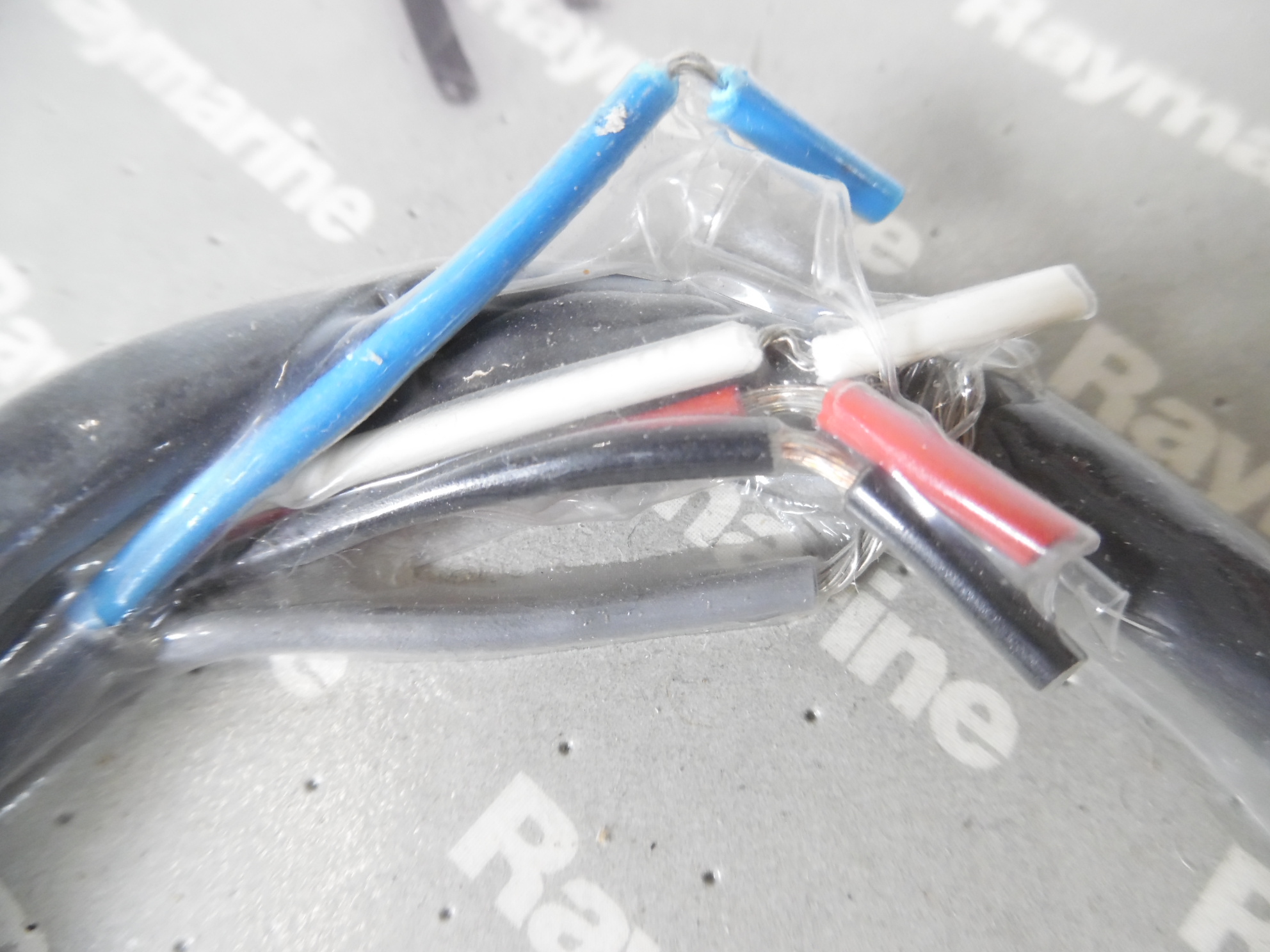 Raymarine - E25037 - SeaTalk2 Cable - 400MM - Plug-Wire - New Old Stock ...