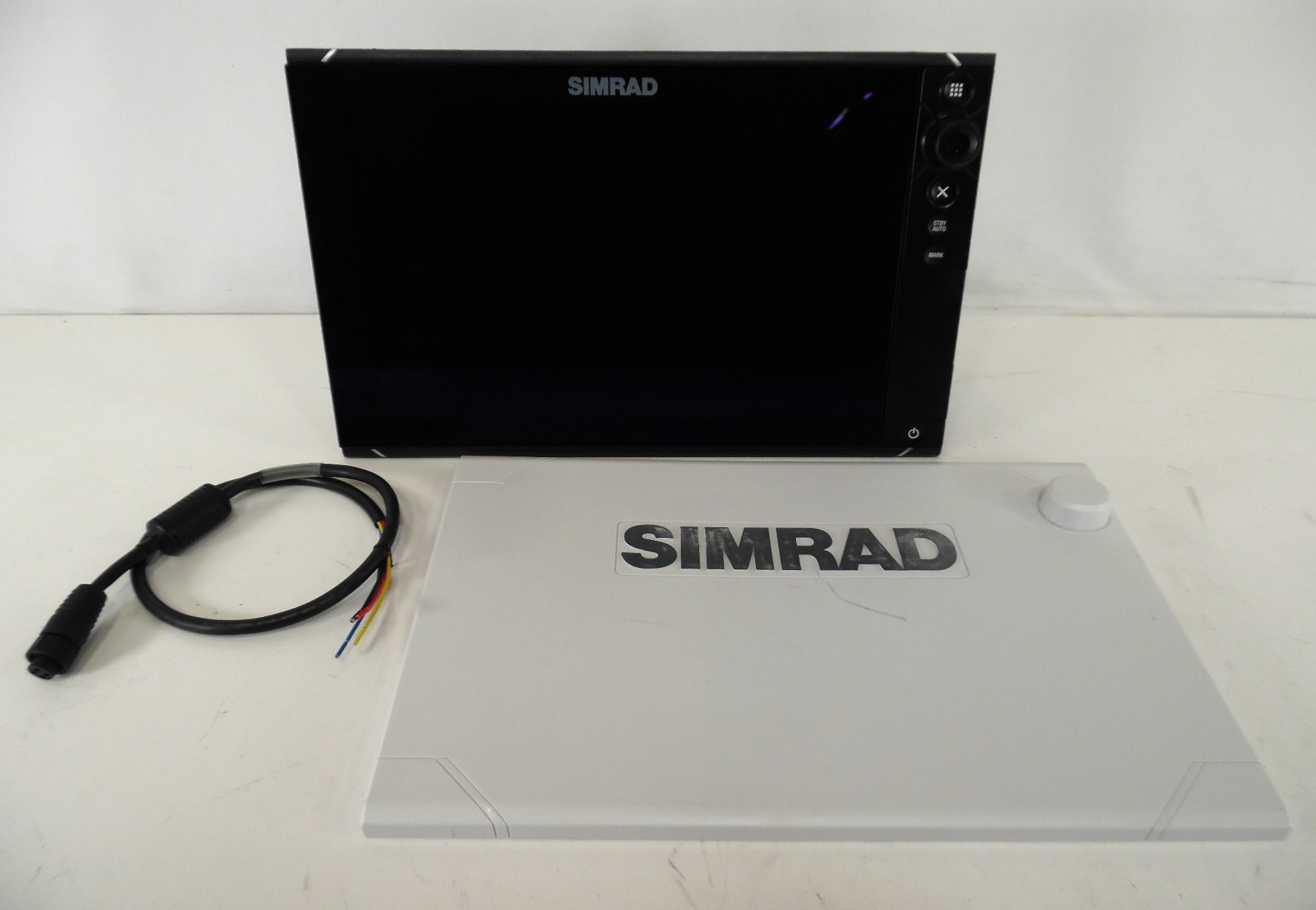 Simrad NSS12 Evo2 – 12″ Touchscreen MFD Chartplotter (Tested Good ...