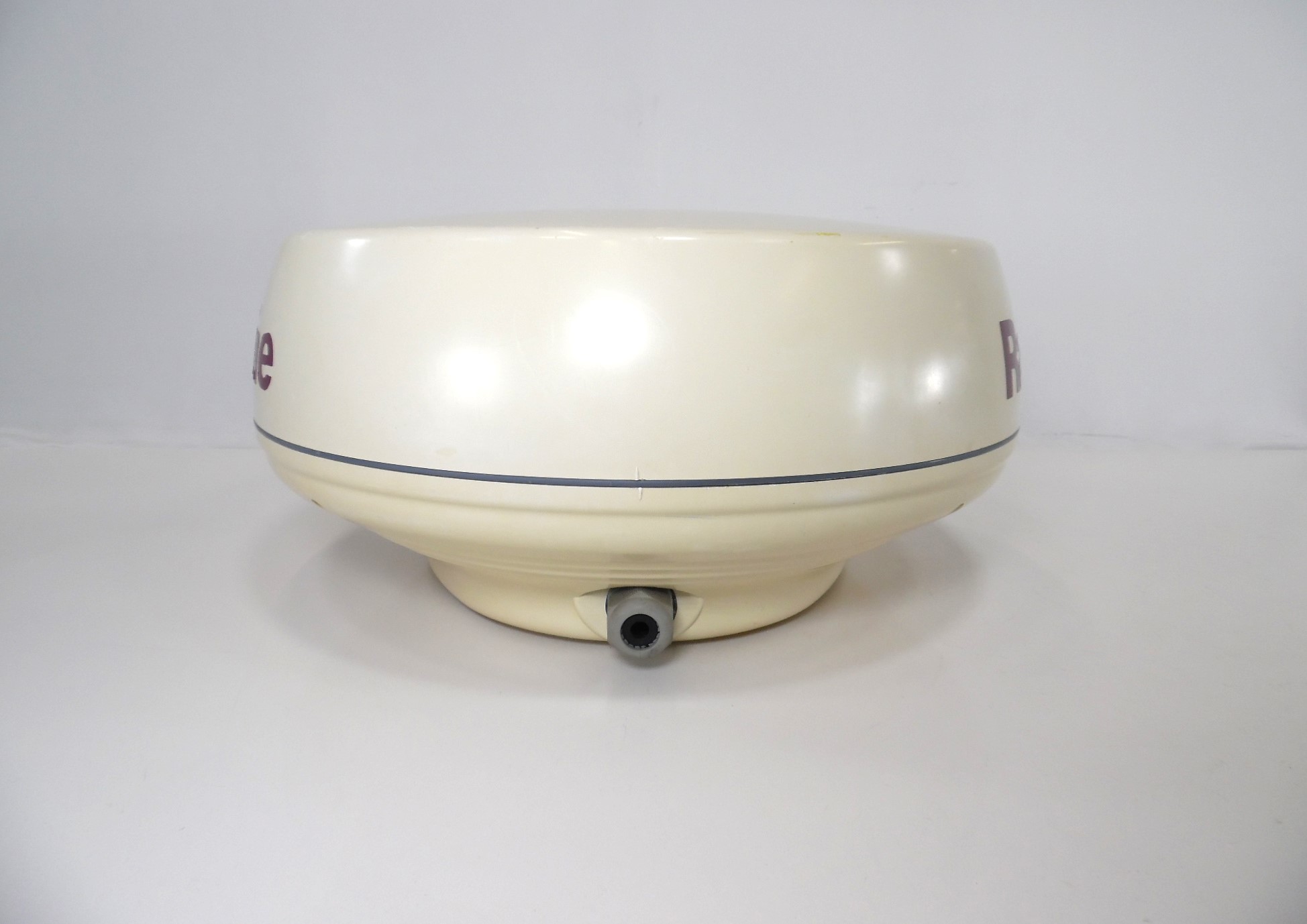 Raymarine - M92650-S - 2kW 18" Analog Radar *Radome ONLY* Tested / LOW ...
