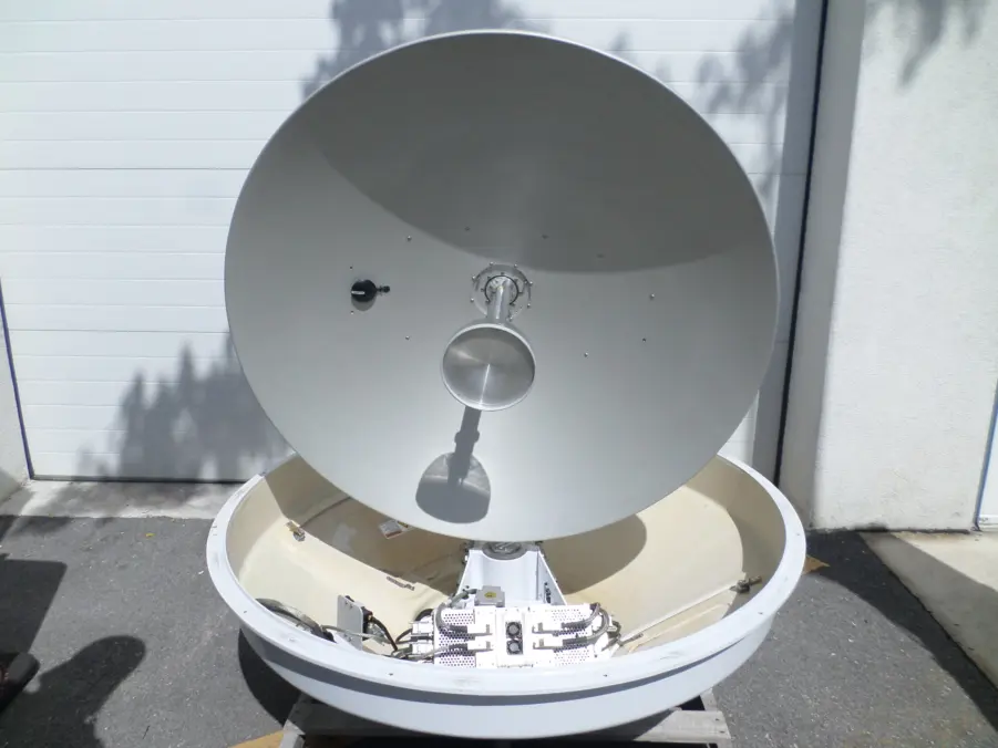 KVH Tracvision HD 11 Universal World LNB 1 Meter Marine Satellite ...