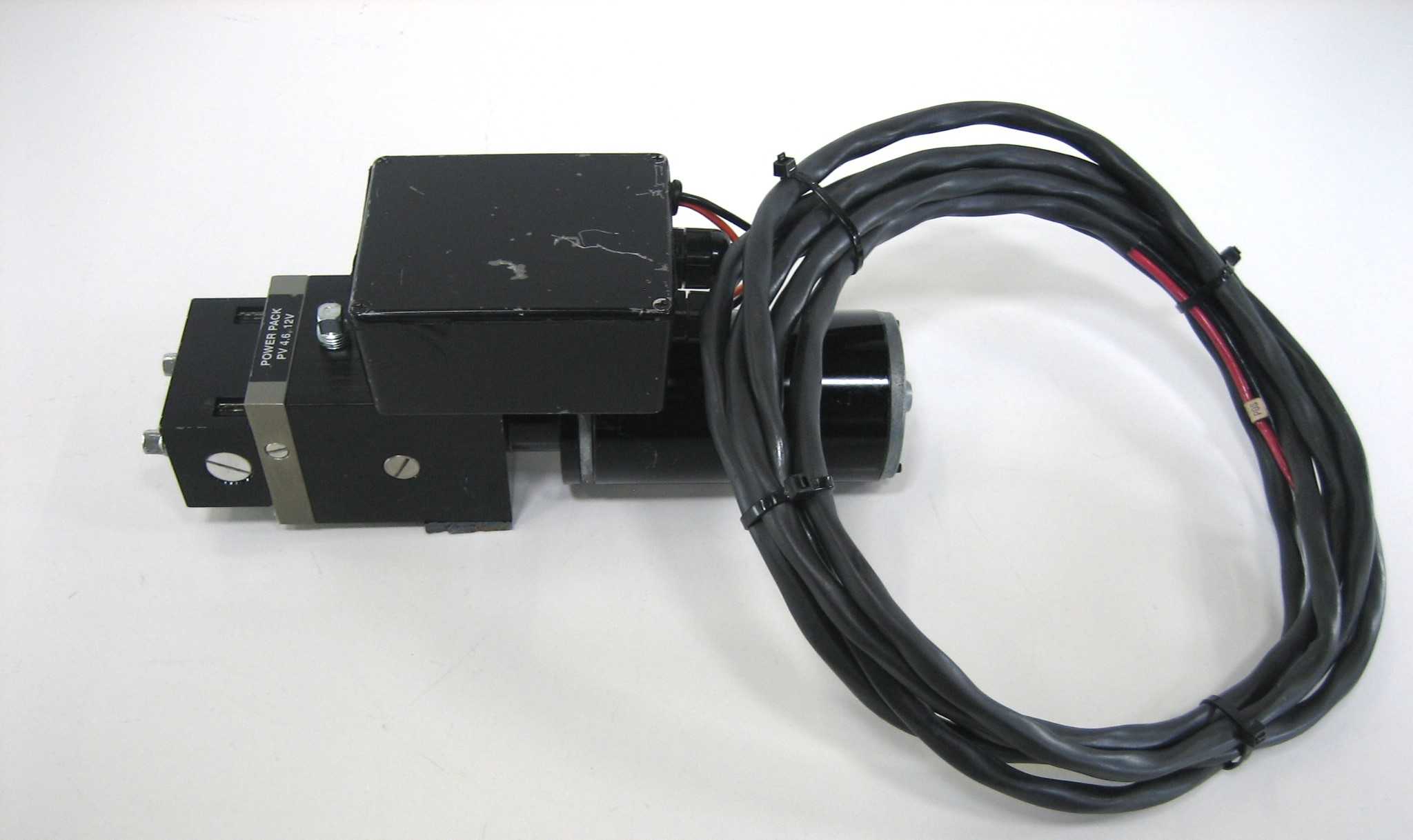 Furuno Hydraulic Reversible Autopilot Pump PV 4.6, 12v - Max Marine ...