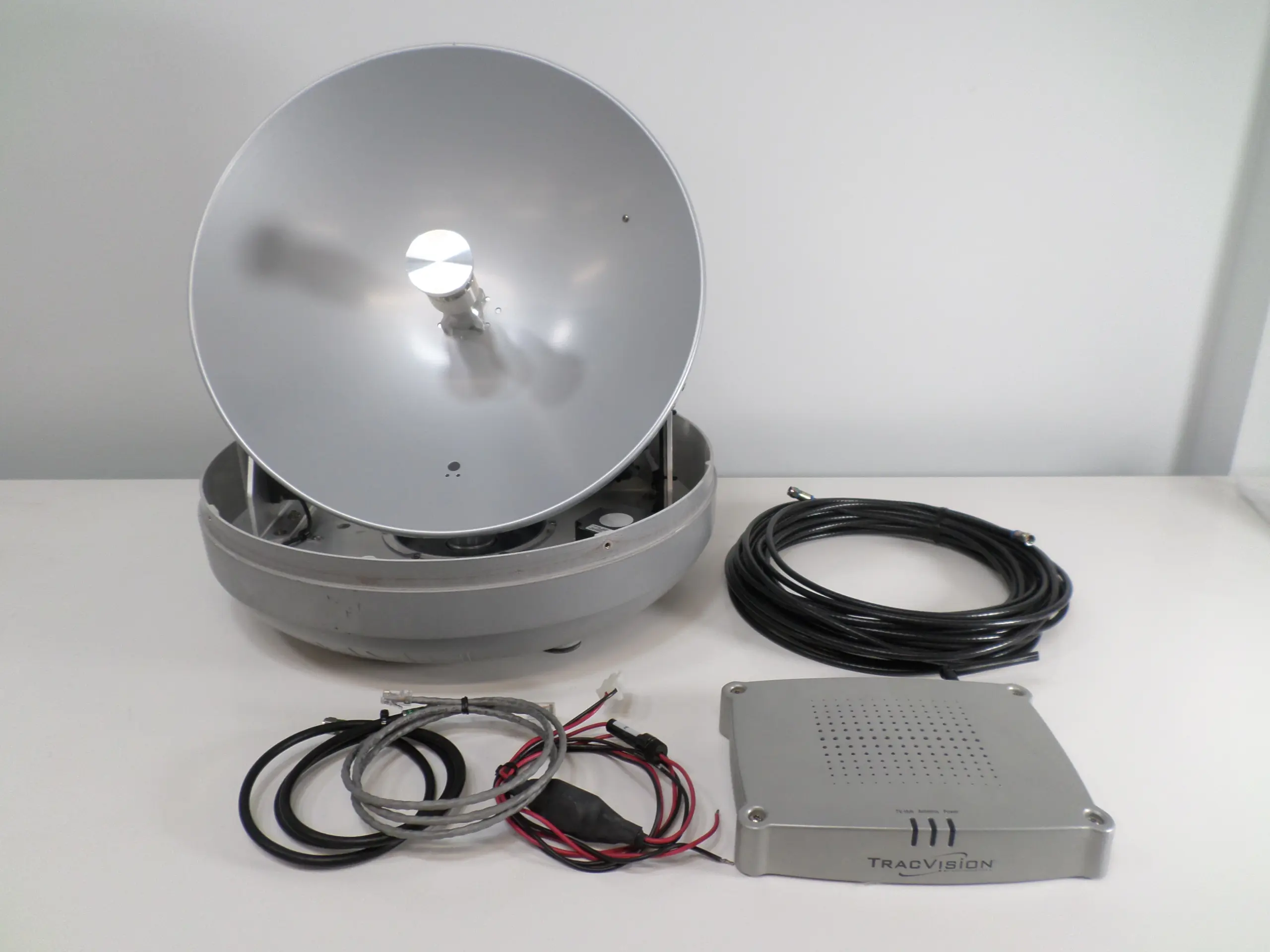 KVH TracVision TV5 Satellite Tracking System with Hub-B for Dish ...