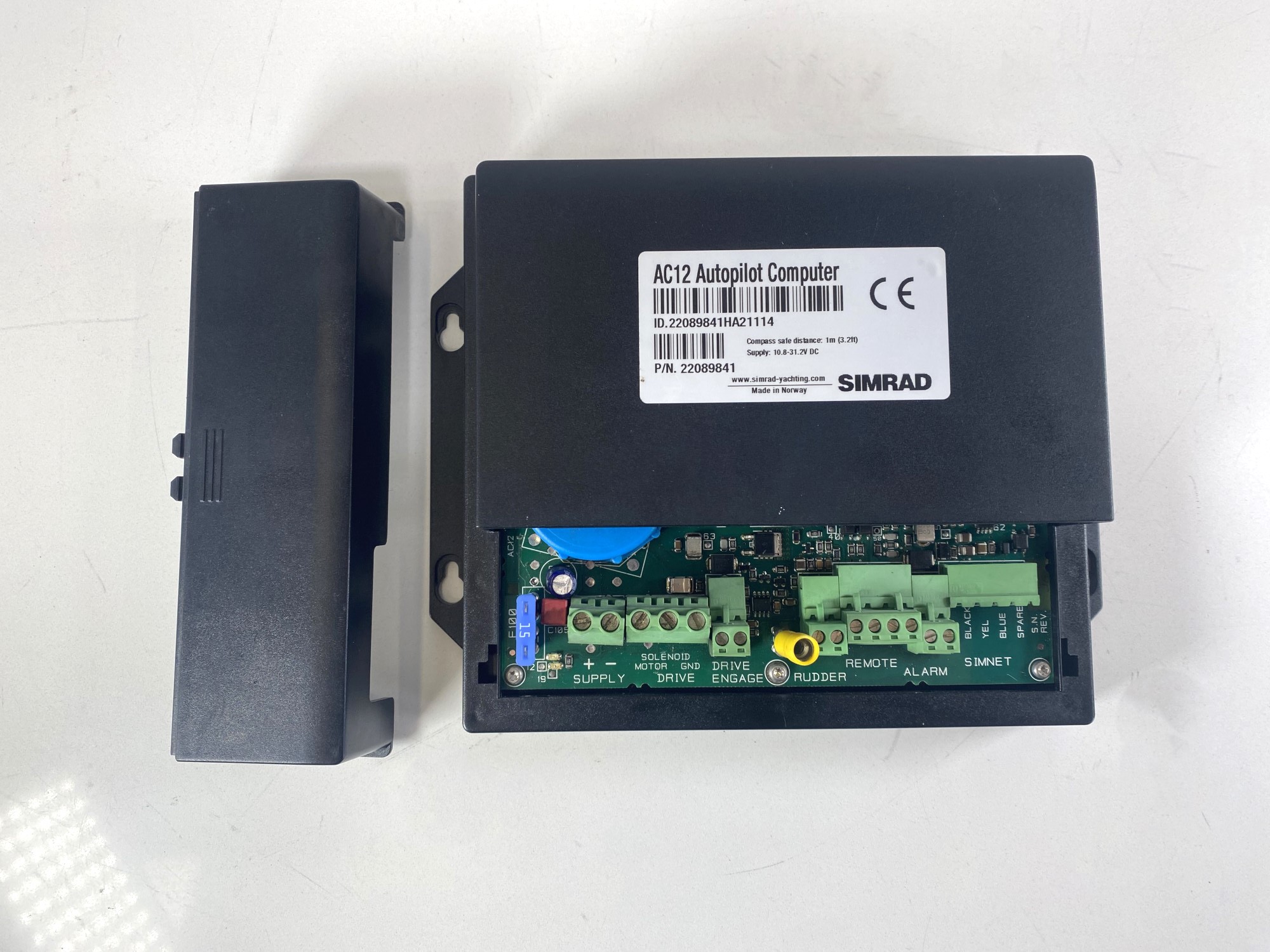 Simrad/AC12 Autopilot Computer 22089841 For AP24/28/44 - Max Marine ...
