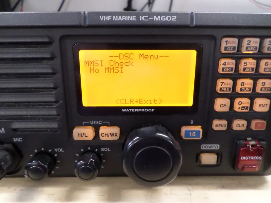 ICOM IC-M602 Marine DSC VHF Transceiver with Detachable Mic - Tested ...