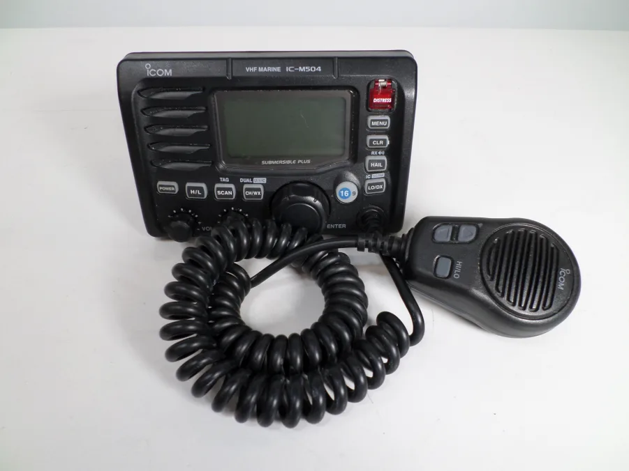 ICOM IC-M504 Marine DSC VHF Transceiver with Attached Mic - Good ...