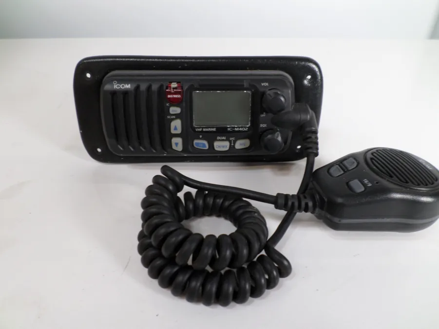 Icom IC-M402 Compact Marine DSC VHF Transceiver - Tested - Max Marine ...