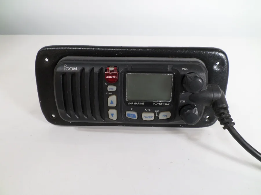 Icom IC-M402 Compact Marine DSC VHF Transceiver - Tested - Max Marine ...