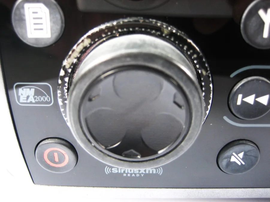 Fusion MS-AV700i Marine Stereo CD DVD AM FM Sirius XM - Max Marine ...