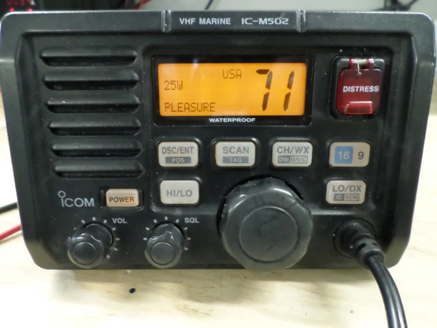Icom IC-M502 Marine DSC VHF Radio with Attached Mic - Tested - Max ...