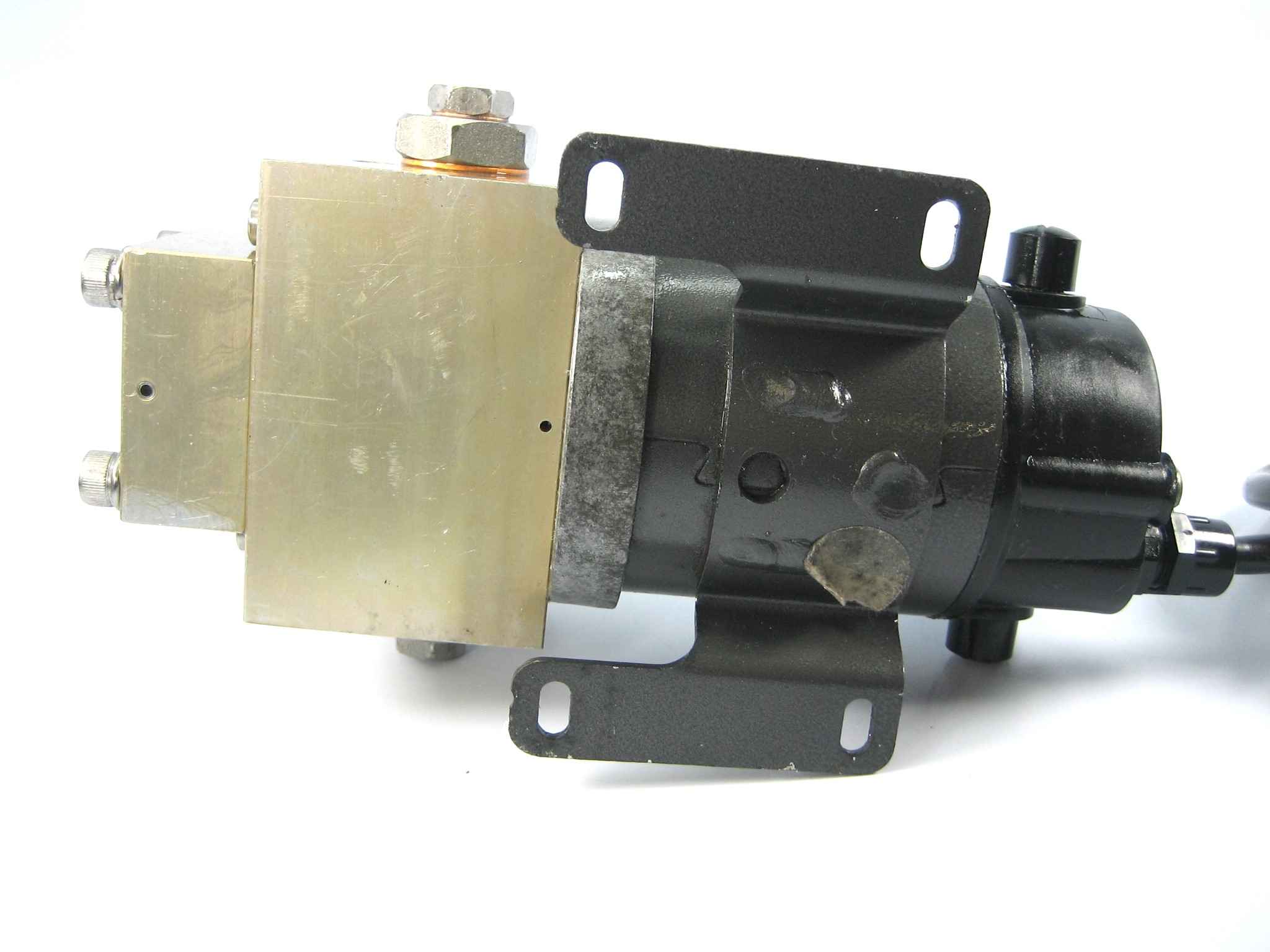 Simrad RPU80 Reversible Hydraulic Autopilot Pump - Max Marine Electronics