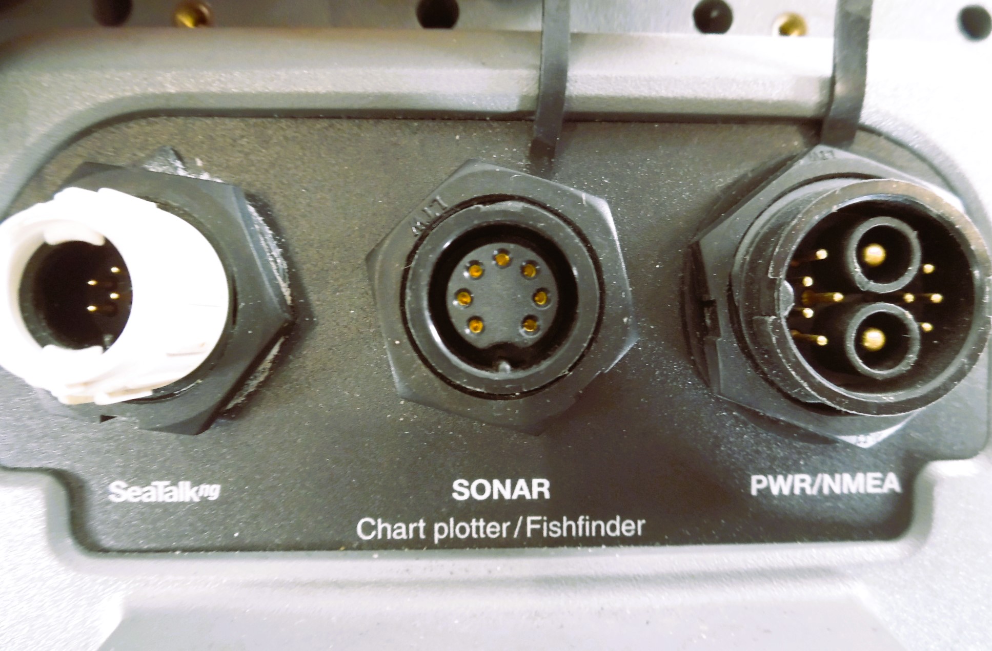 Raymarine A50D Chartplotter E62186 Sounder/Preloaded Maps Tested 90 Day ...