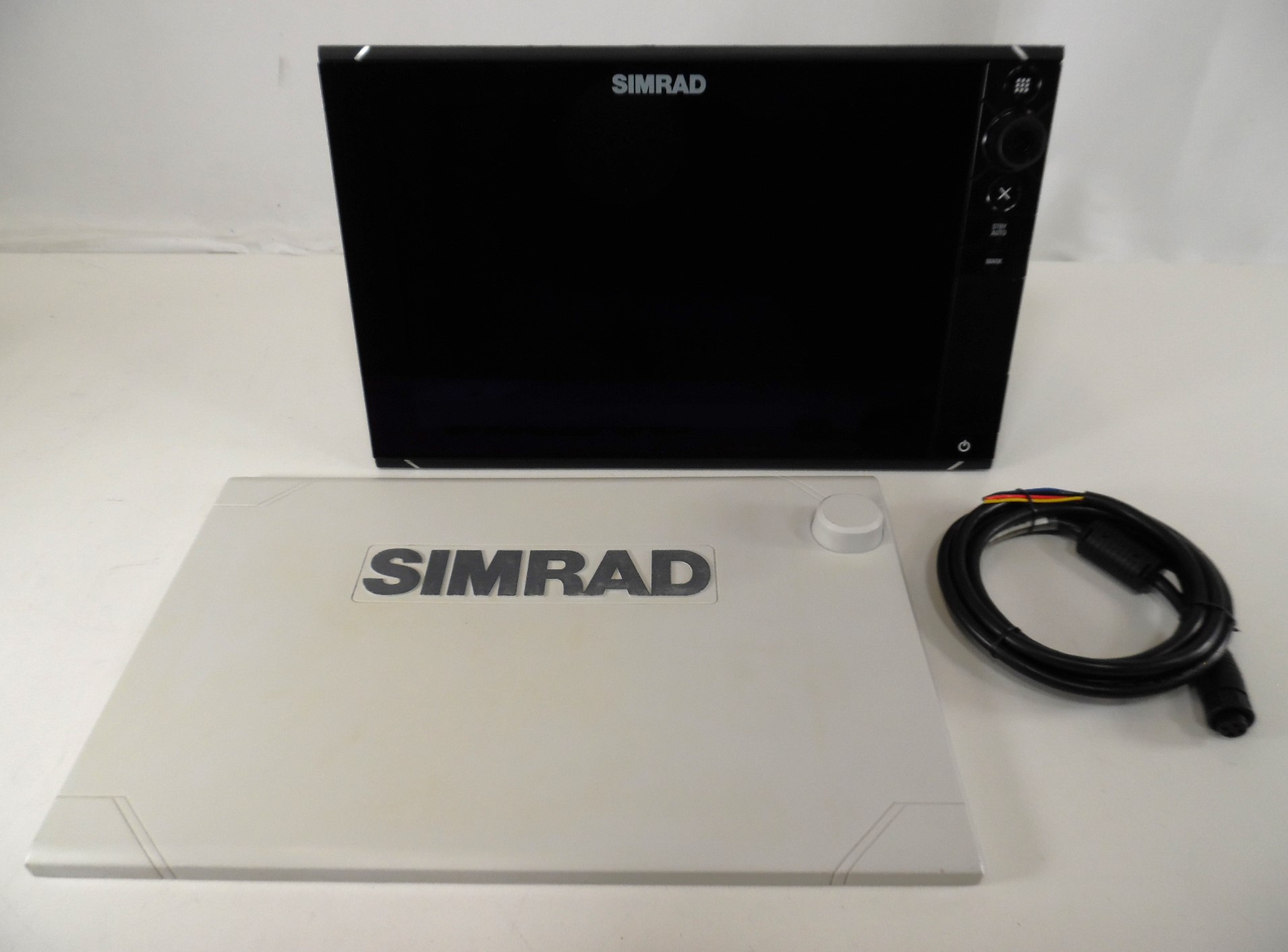 Simrad NSS12 Evo2 - 12″ Touchscreen MFD Chartplotter -Tested Good- Max ...