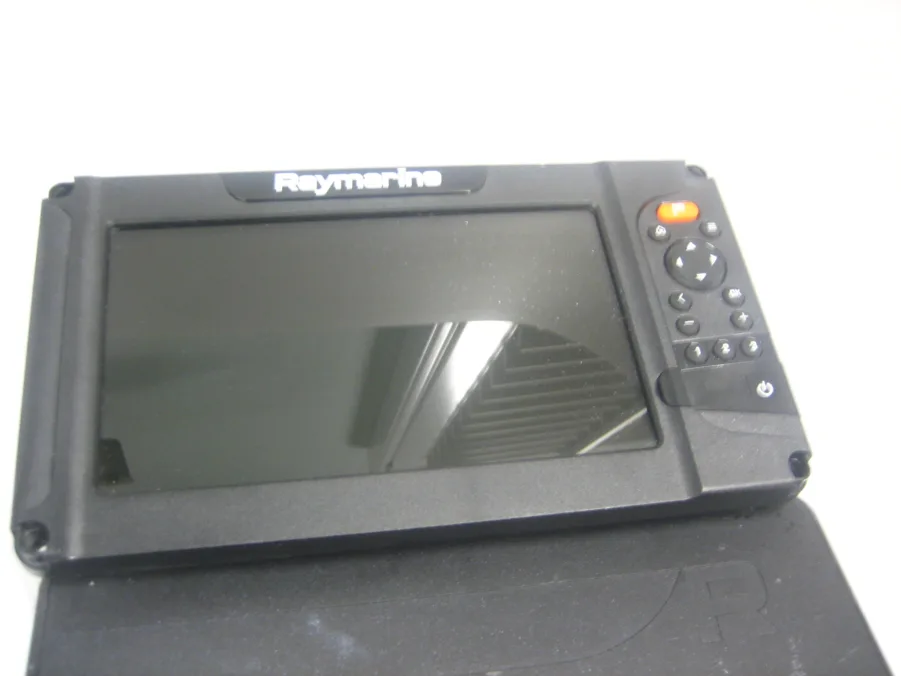 Raymarine Element 9HV Chartplotter/GPS/Fishfinder Combo Unit w/HV-100 ...
