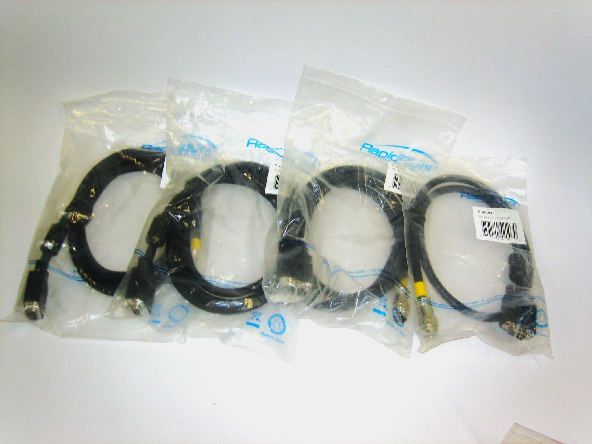RapidRUN *LOT OF 4 NEW* VGA HD15M Flying Leads - 3x 42104 1x 42103 ...