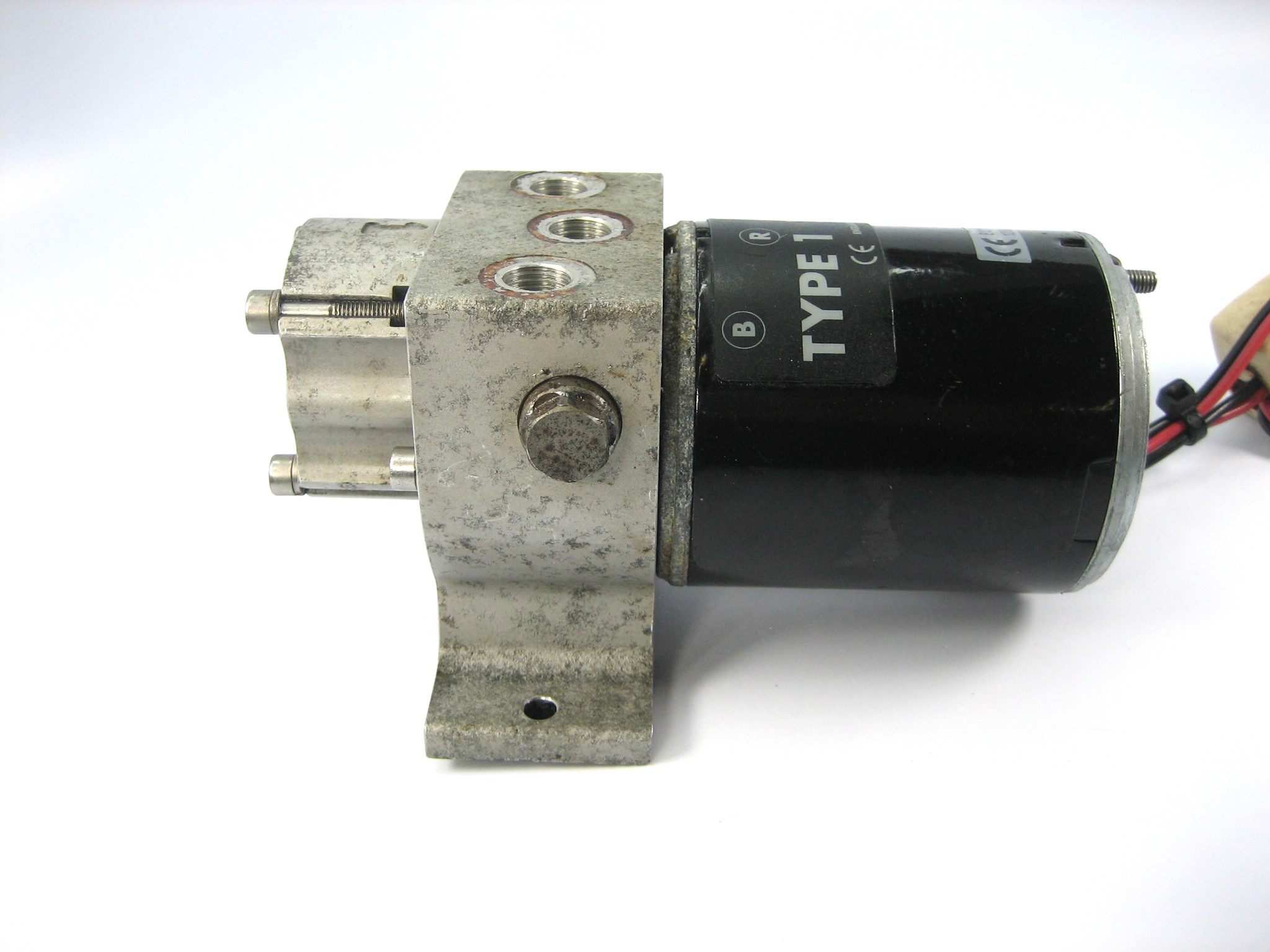 Raymarine M81120 Type 1 12V Reversible Hydraulic Autopilot Pump - Max ...