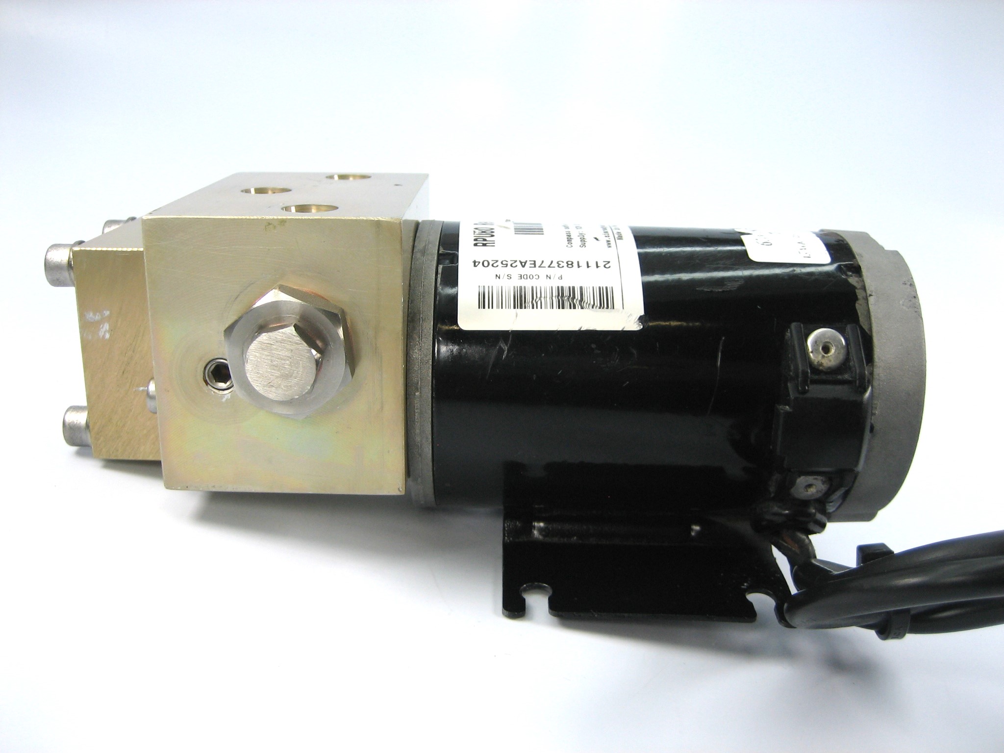 Simrad RPU80 Hydraulic Reversible Autopilot Pump. - Max Marine Electronics