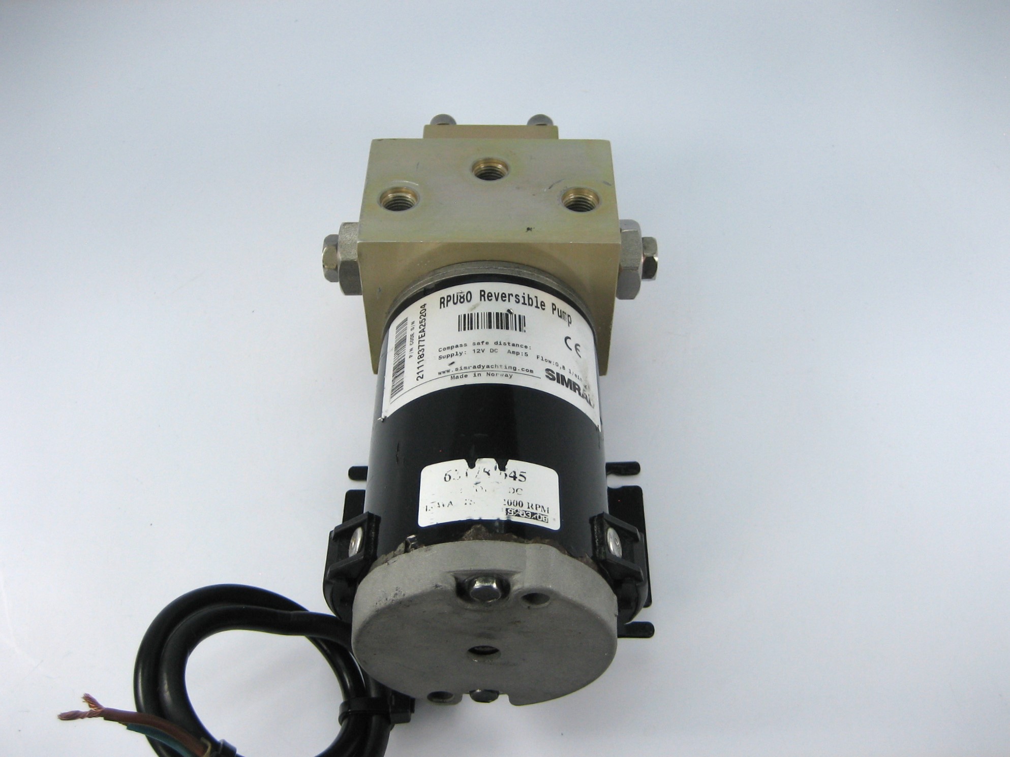 Simrad RPU80 Hydraulic Reversible Autopilot Pump. - Max Marine Electronics