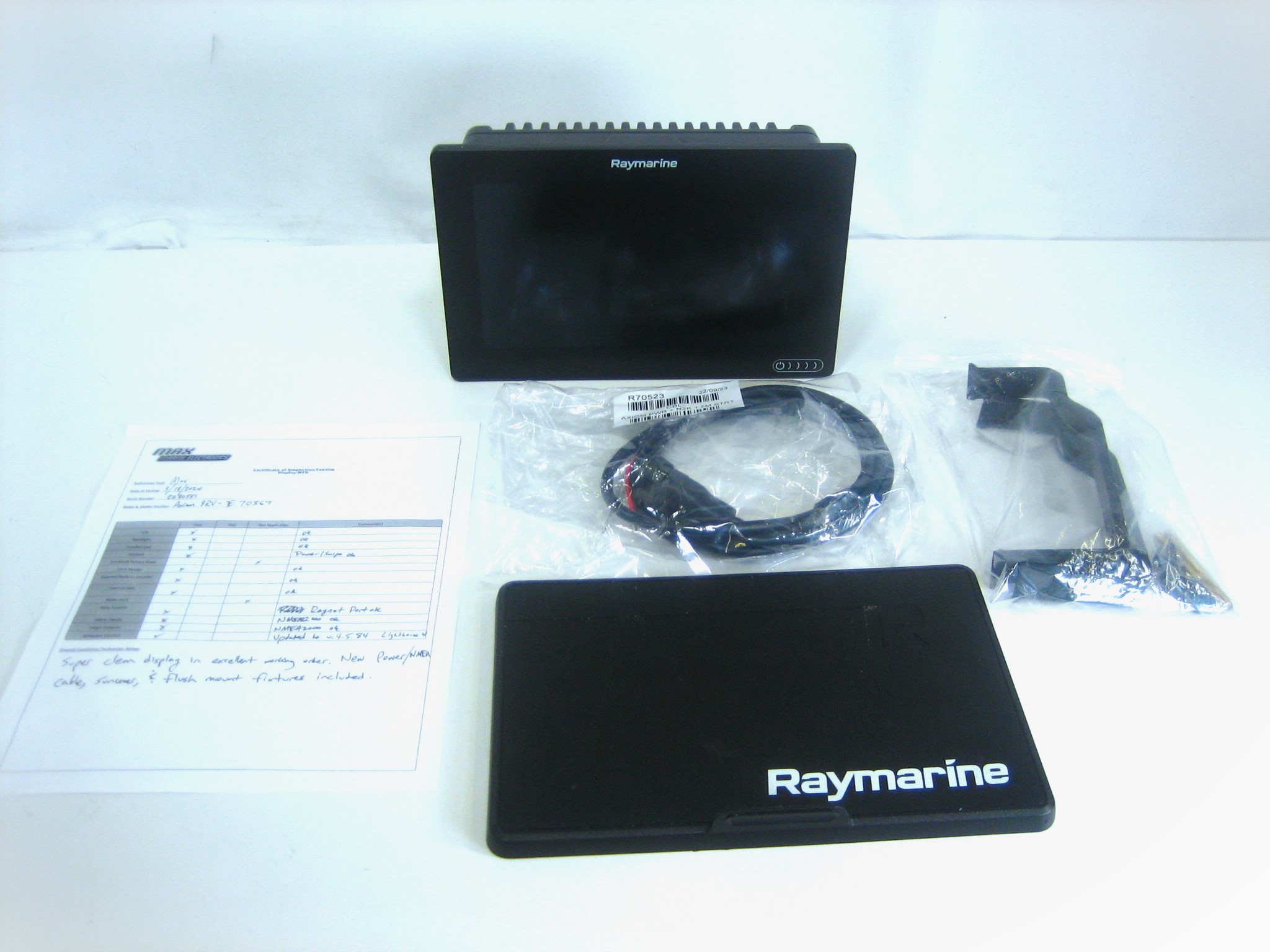Raymarine Axiom 9 RV Multifunction Display w/Realvision Sounder - CLEAN ...